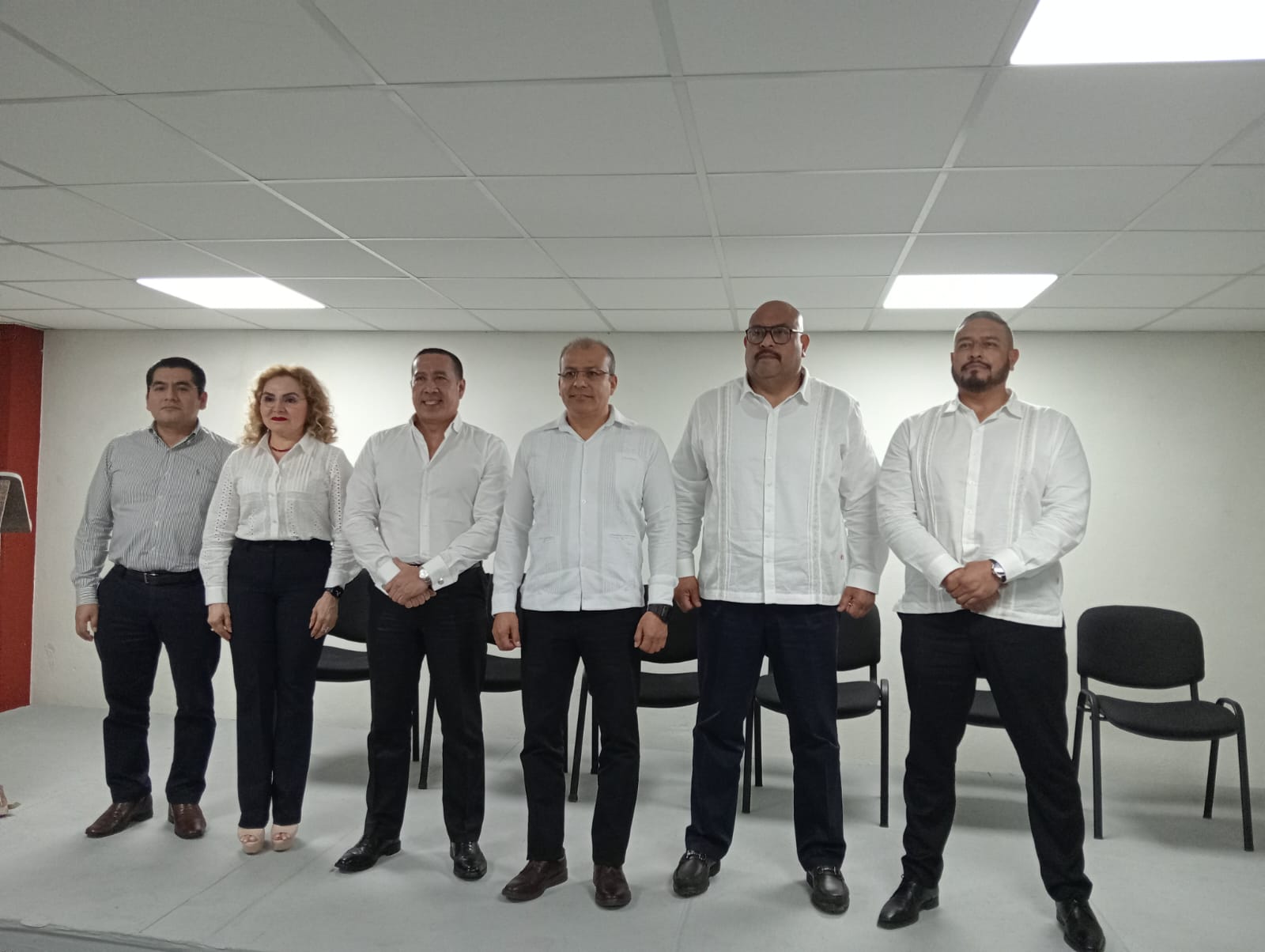 Presenta José Barajas a nuevos funcionarios de la FGE Tabasco - El Edén MX